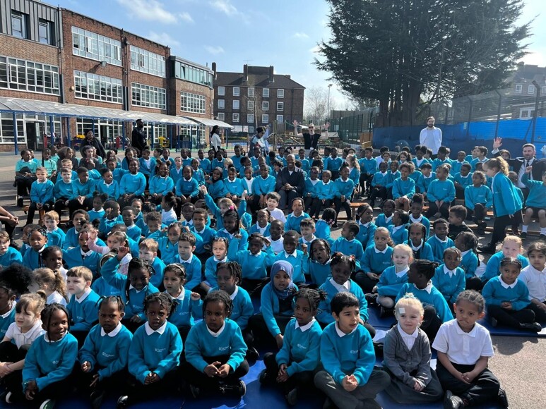 Ian Wright opens Turnham Academy's new library! - News - Turnham Academy